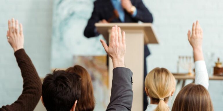 What Does a Real Estate Auctioneer Do? - ThinkProp